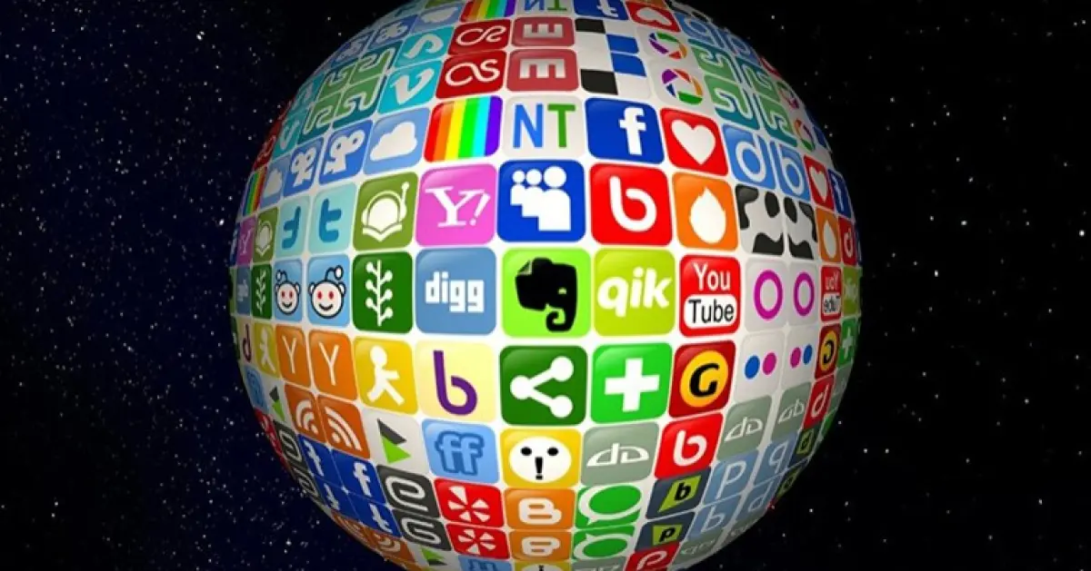 Pope Francis: Digital media raises serious ethical issues